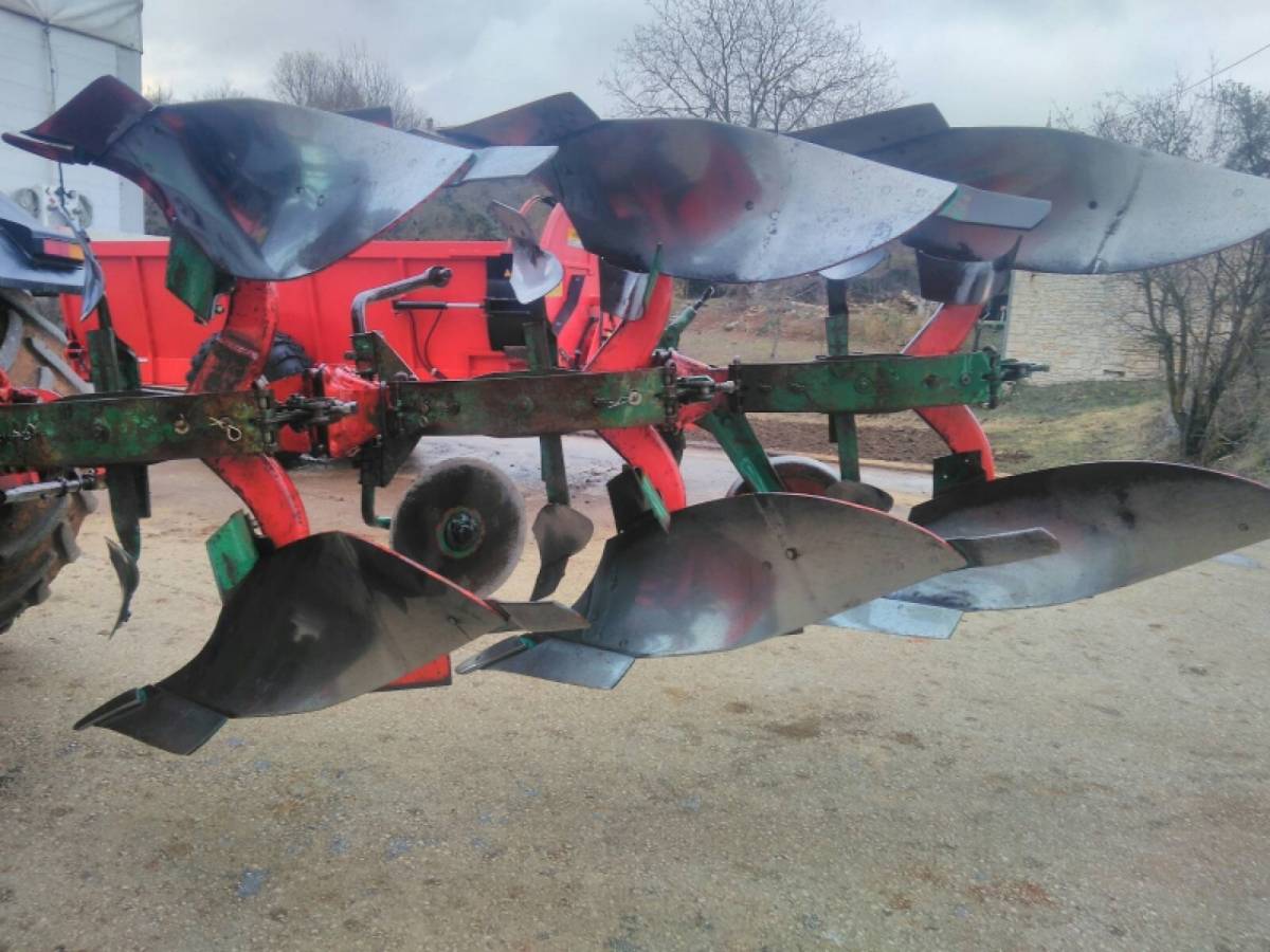 Plug Kverneland okretač 3 brazde